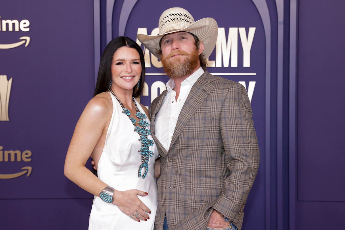 Country Singer Reveals Surprise Pregnancy and Elopement: Congrats to ...
