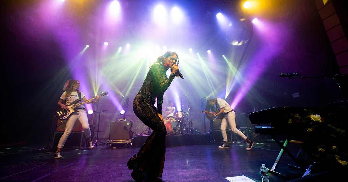 Pop Star Secretly Engaged to Former Schoolmate: Report Claims Kate Nash ...