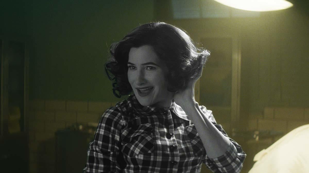 Kathryn Hahn Teases Musical Aspect of Agatha All Along: "Things Come ...