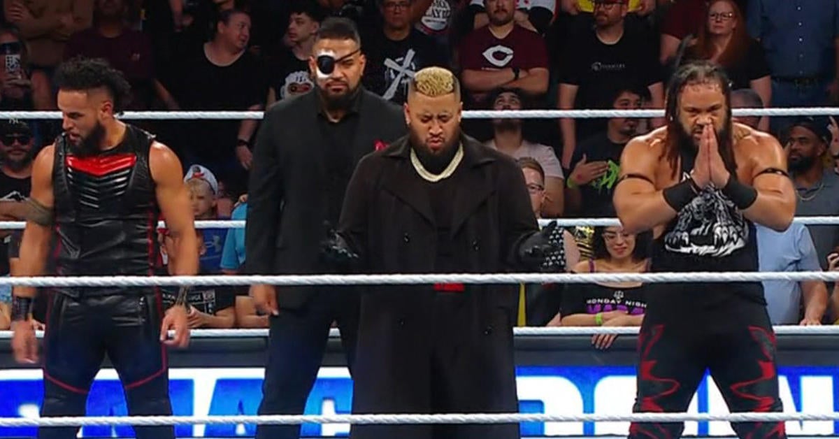 WWE's The Bloodline Become Tag Team Title Challengers on SmackDown