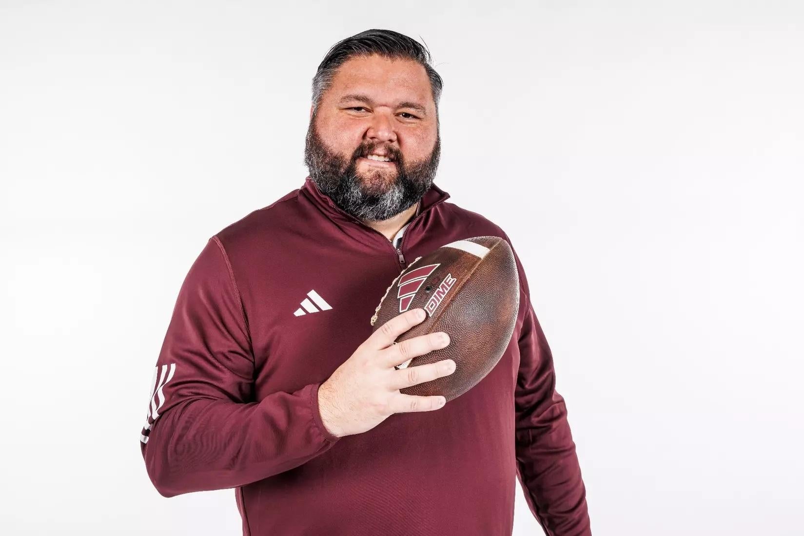 Kennedy ready to lead new look Bulldog offensive line Stream of General ...