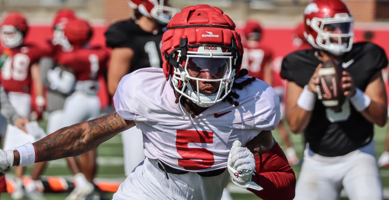 Razorback wide receivers practice footage Stream of NCAA Football ...