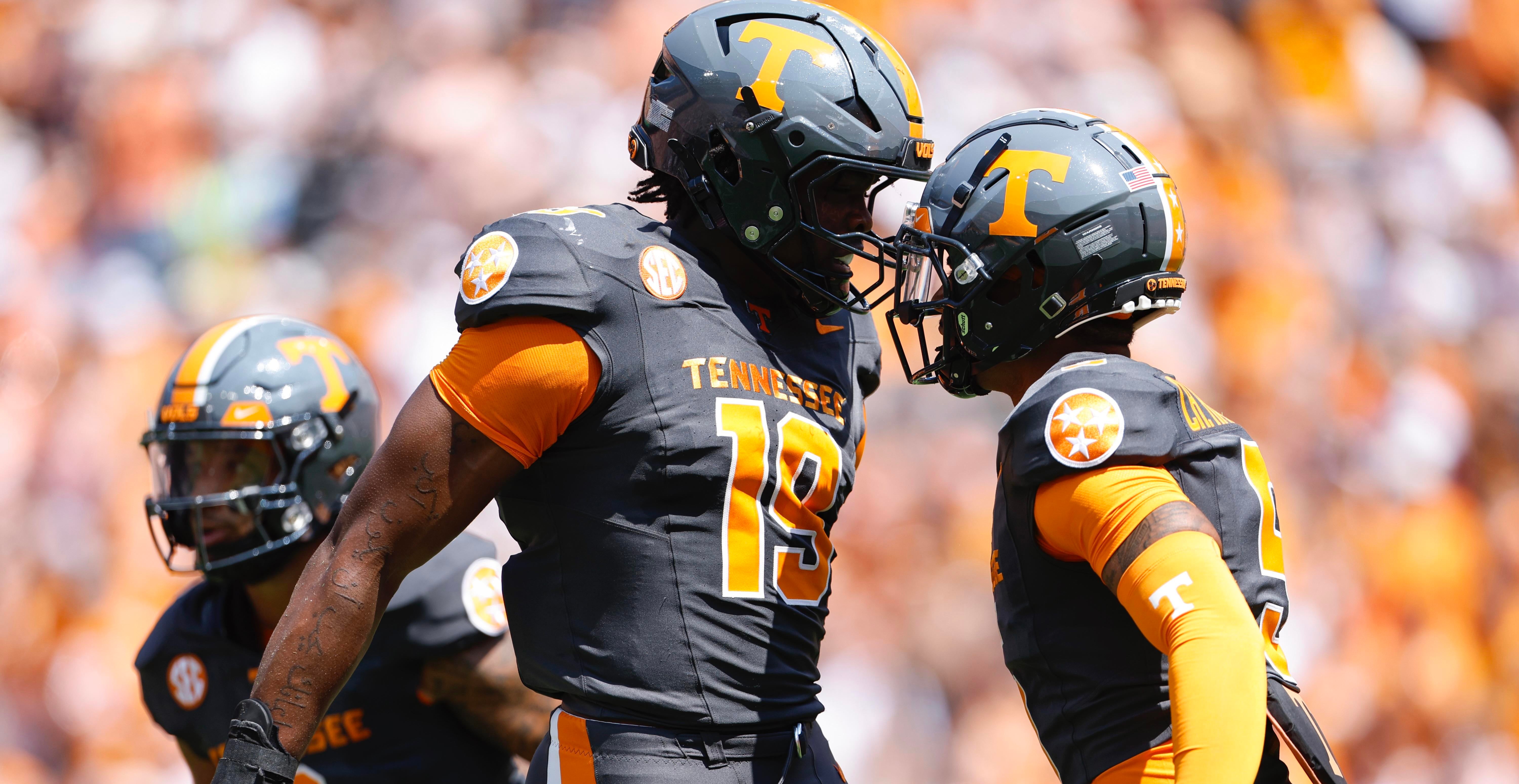 Tennessee football celebrates season-opening win over Chattanooga ...