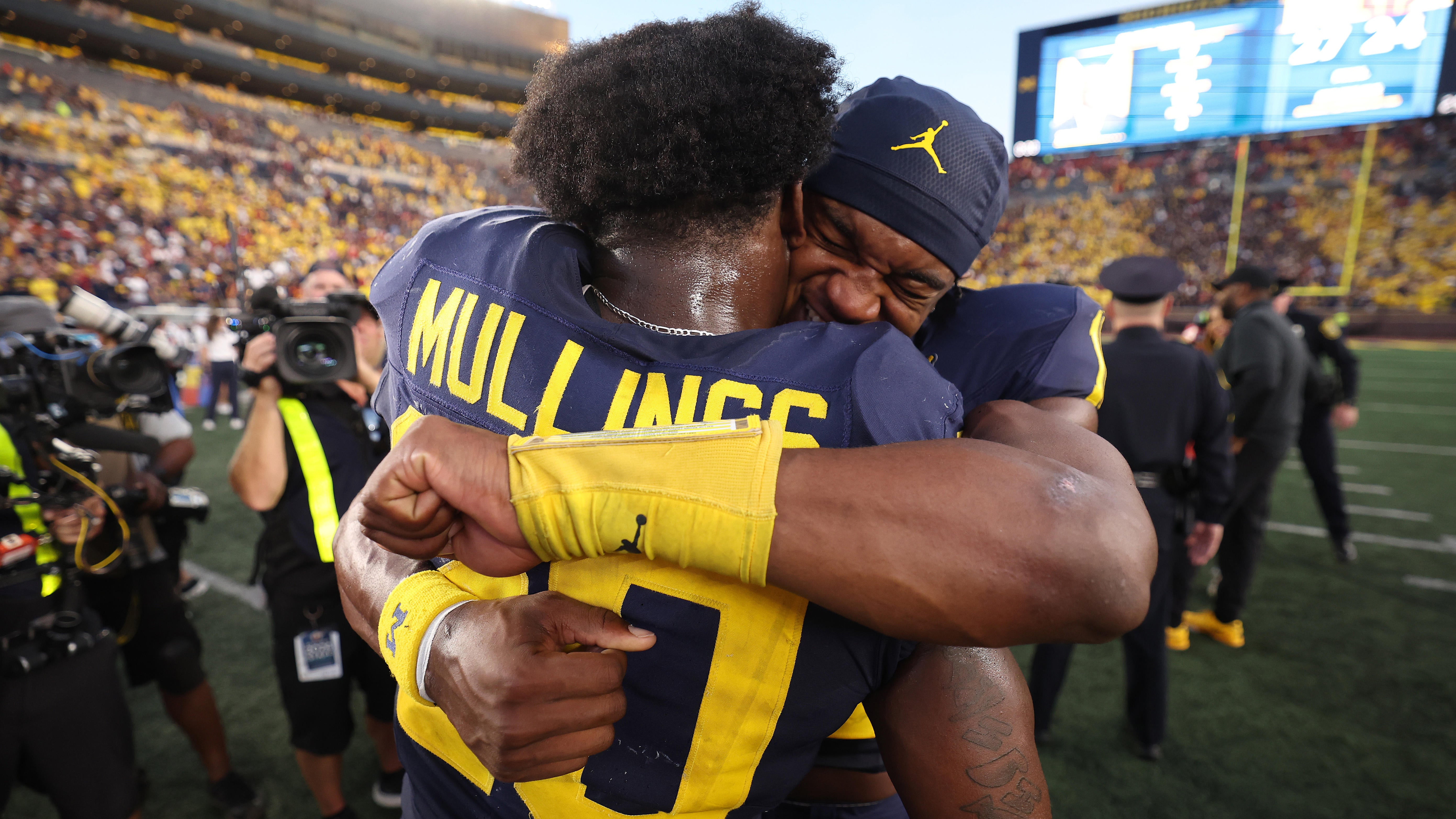 MUST SEE: Incredible 63-yard run by Michigan's Kalel Mullings set up ...