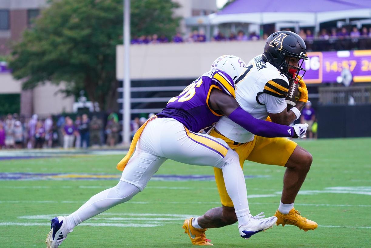 Scoop Sidebar - ECU CB Isaiah Brown-Murray talks relationship with ...
