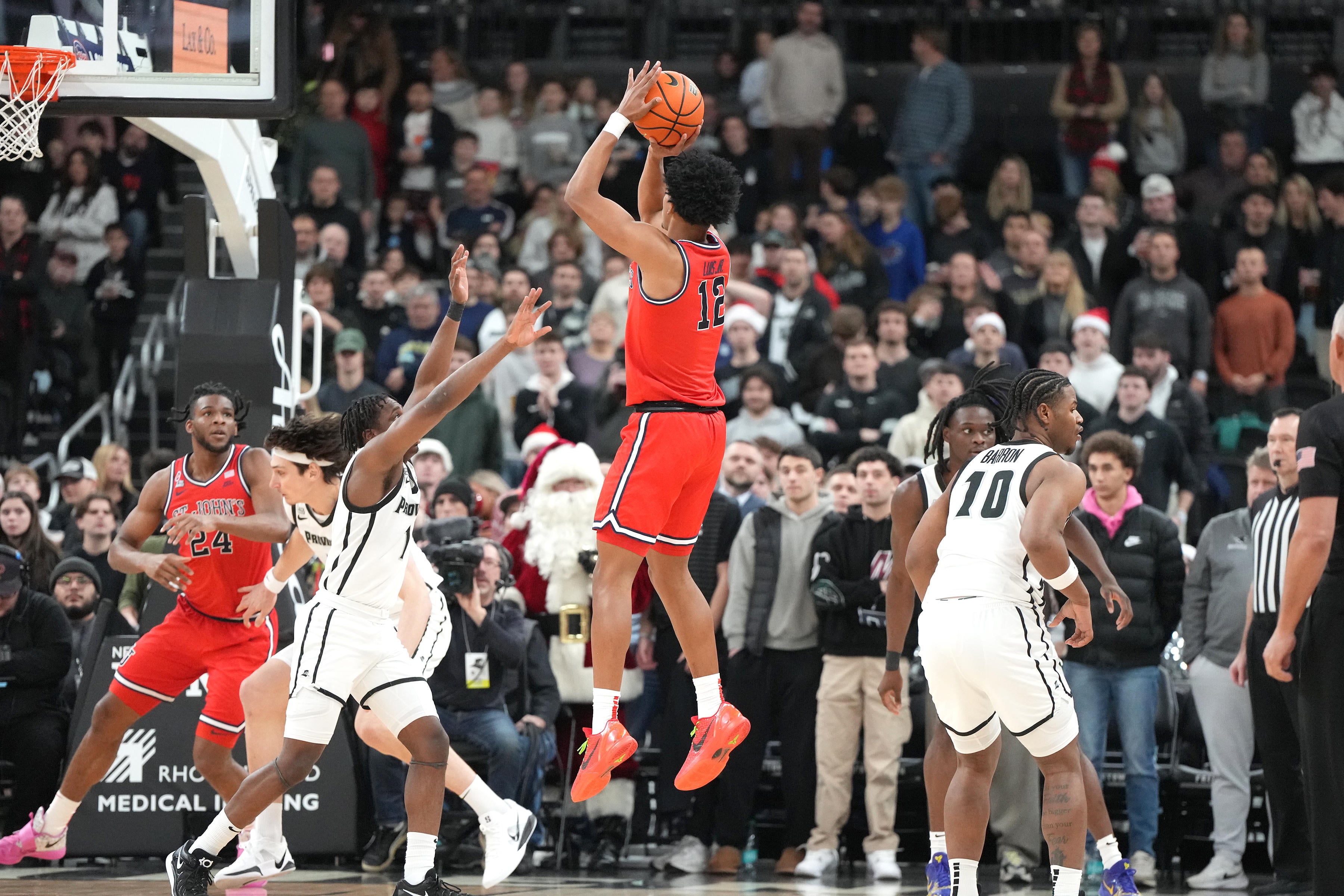 RJ Luis is an unorthodox game-changing wing at St. John's | 247Sports ...