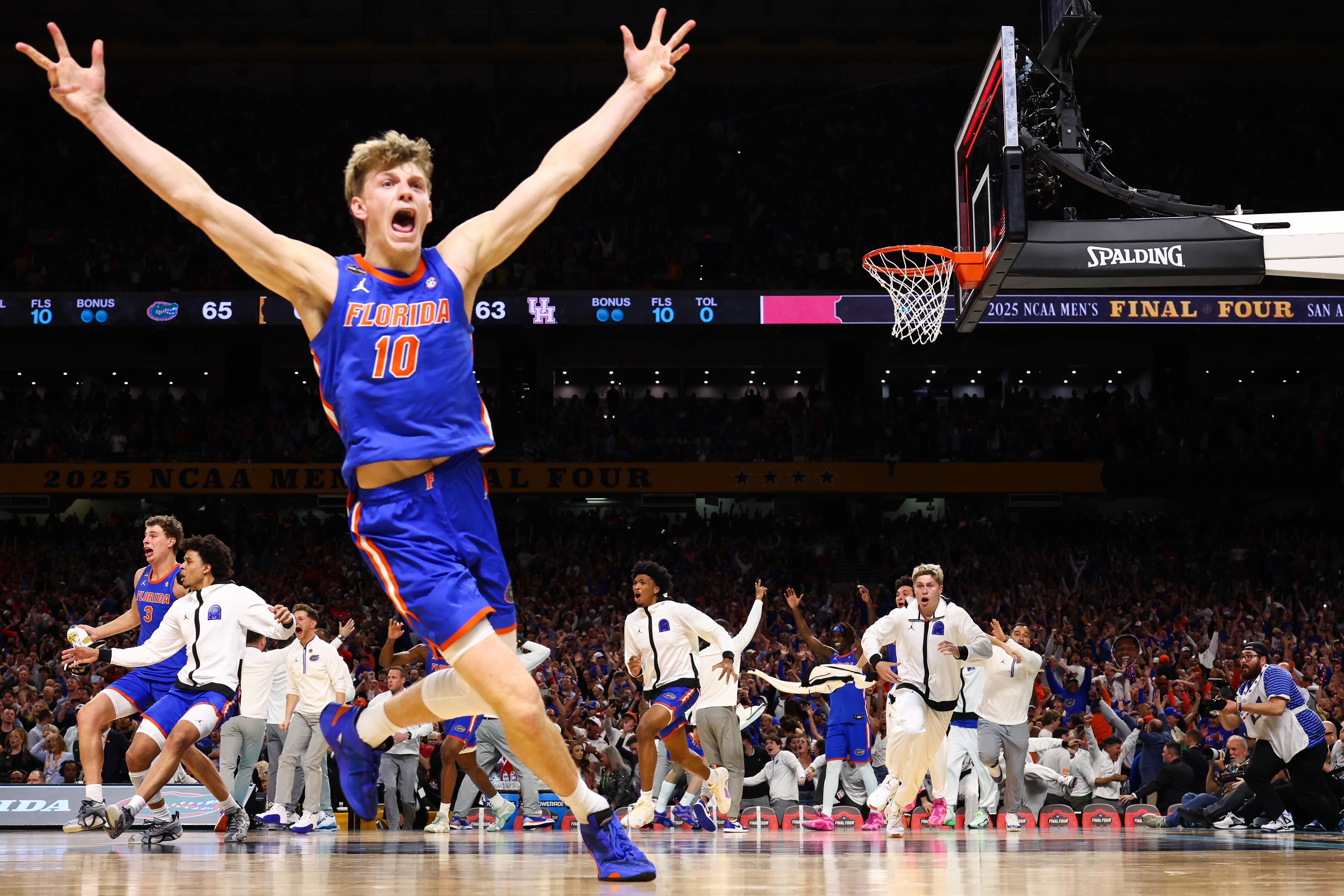 Gators overcome deficit to secure 3rd National Championship Stream of ...