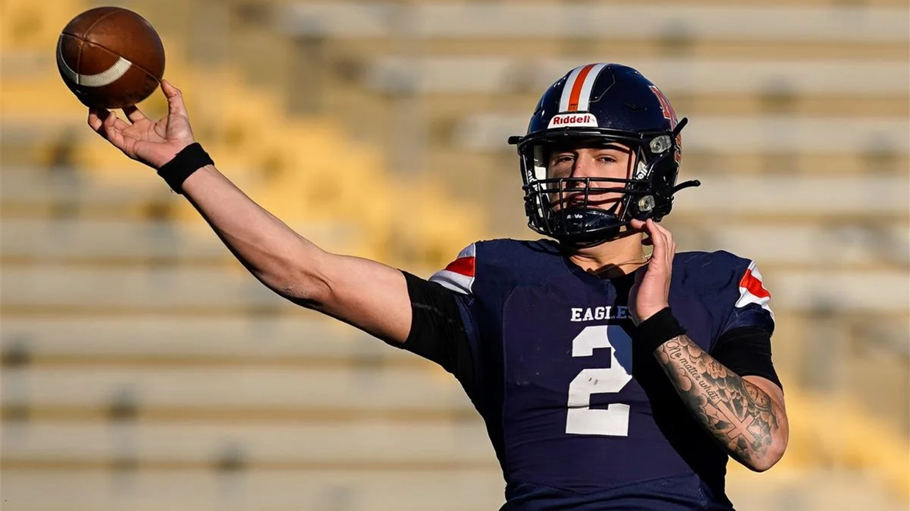 WATCH: Top 2026 QB Jared Curtis commits to Georgia Stream of General ...