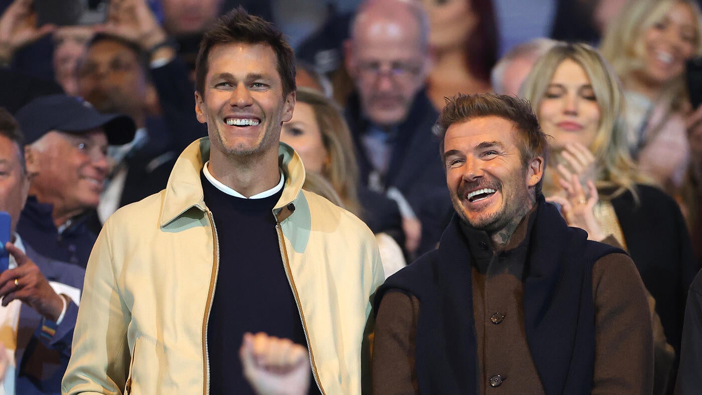 WORLDS COLLIDE! David Beckham, Tom Cruise and Tom Brady chop it up at UCL final Stream of Soccer ...
