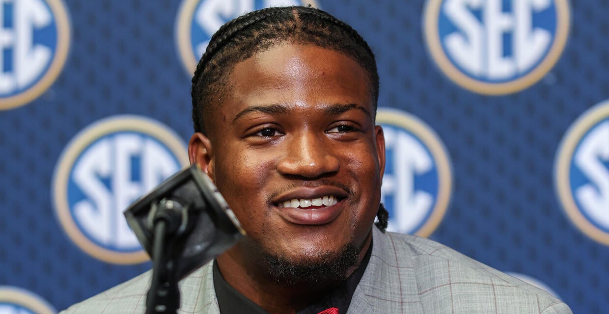 Arkansas LB Xavian Sorey talks leaders and influence Stream of General ...