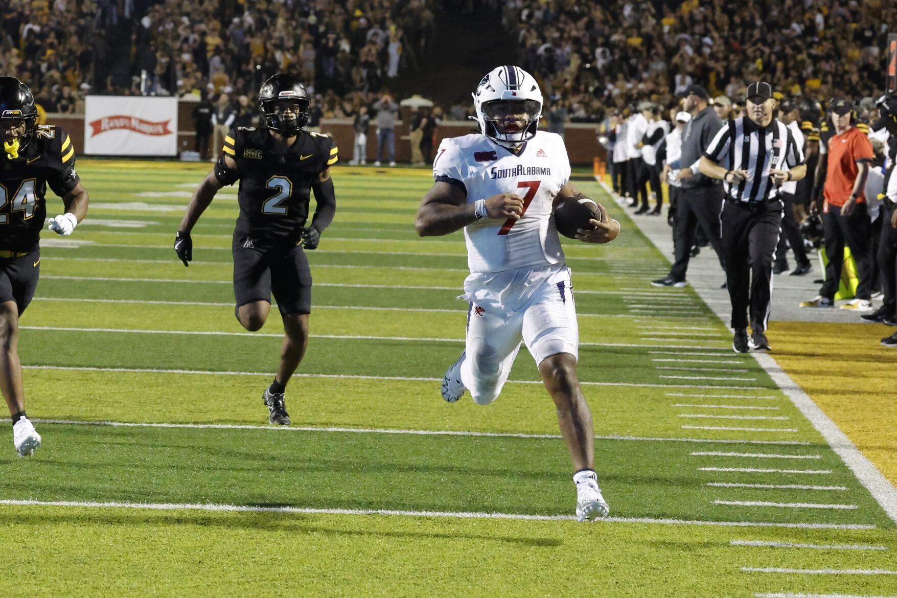 Gio Lopez Brings True Dual Threat Skill Set to UNC Stream of General ...