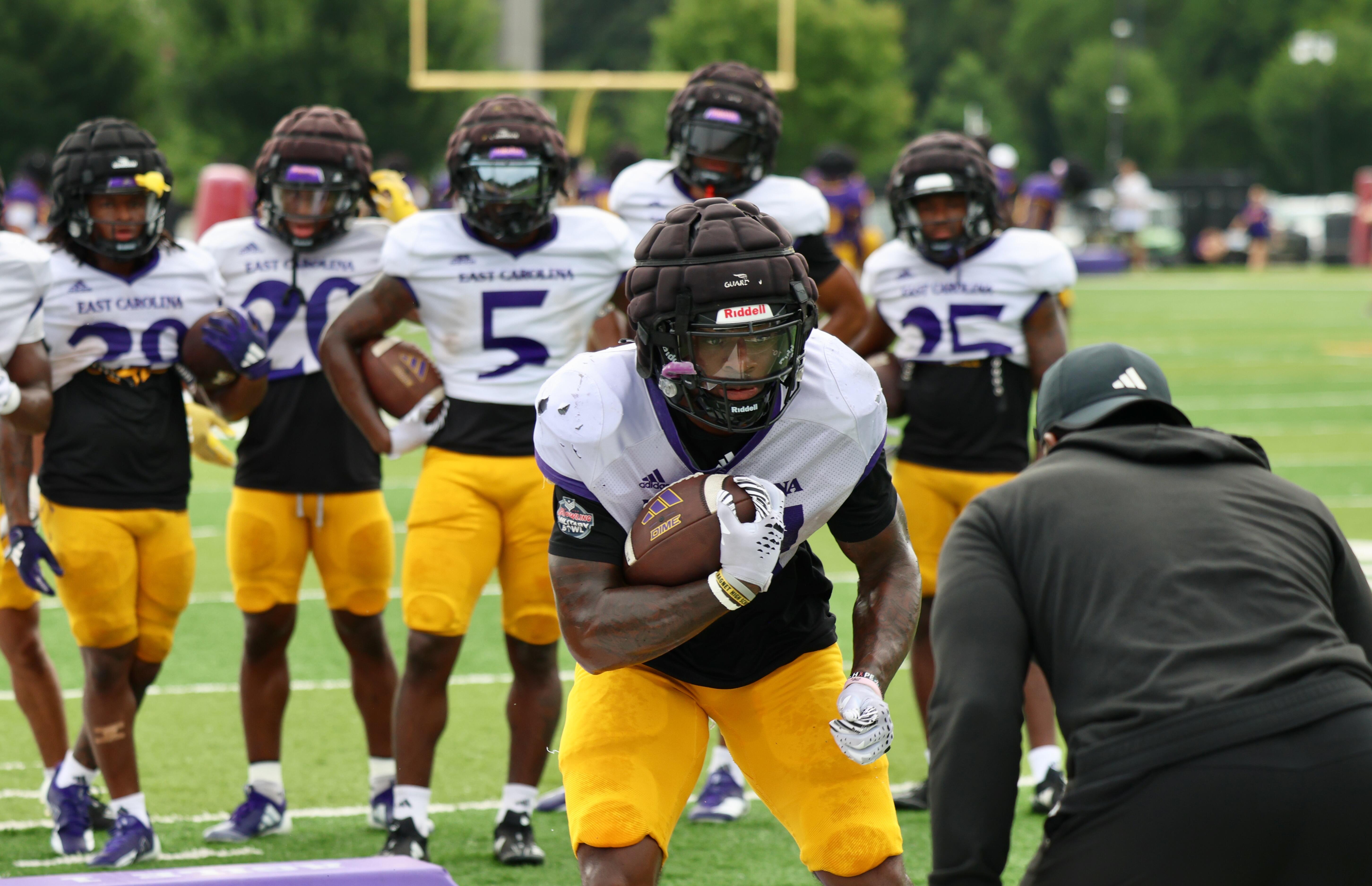 Sights and Sounds: ECU's Aug. 12 preseason practice Stream of General ...