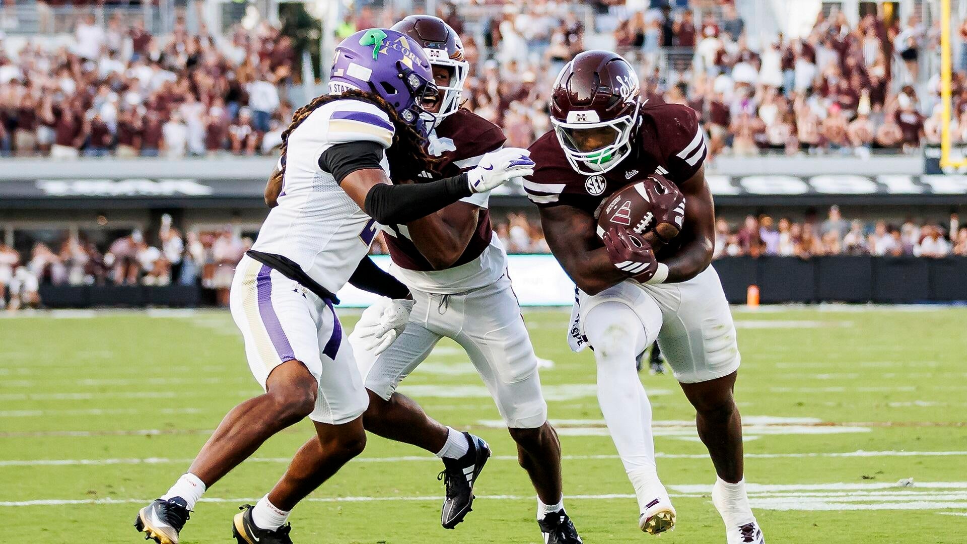 Fluff Bothwell helps Mississippi State to 63-0 win Stream of General ...