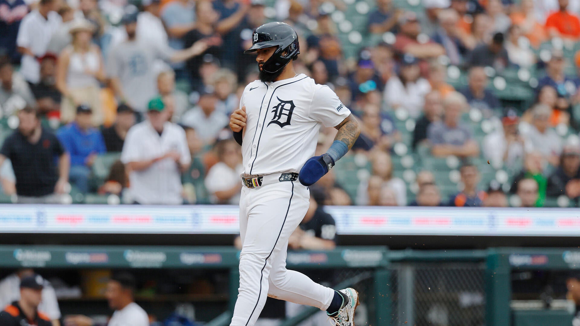 Guardians Cut Tigers Lead To 1 Game In Al Central Stream of Major ...