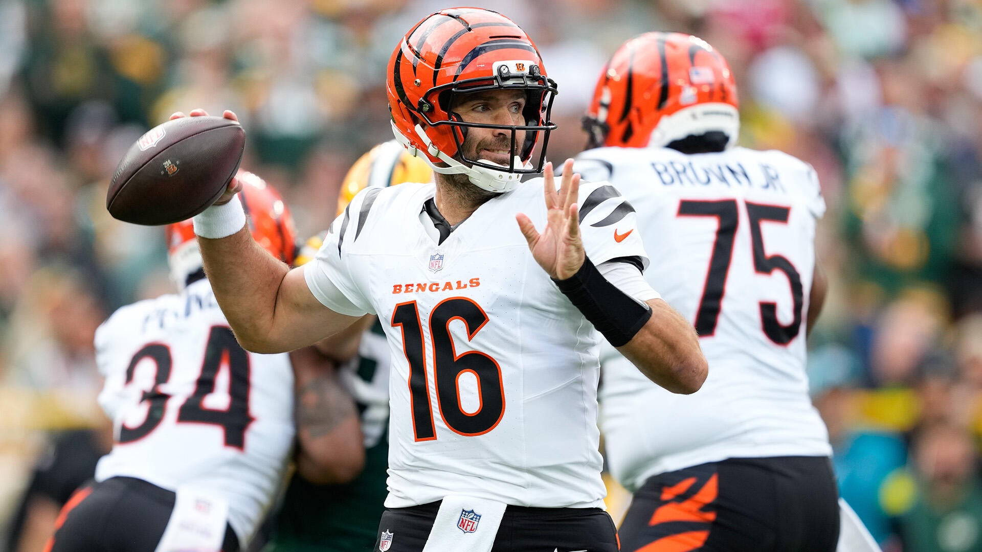 MUST-SEE: Joe Flacco threads the needle on 4th down for first TD pass ...