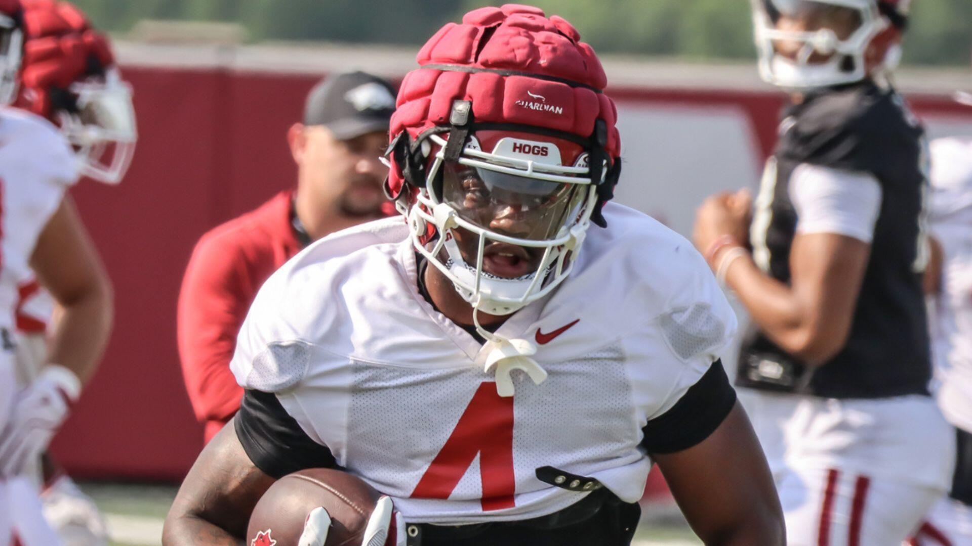 Arkansas' Kani Walker talks Mike Washington's mindset and improvement ...
