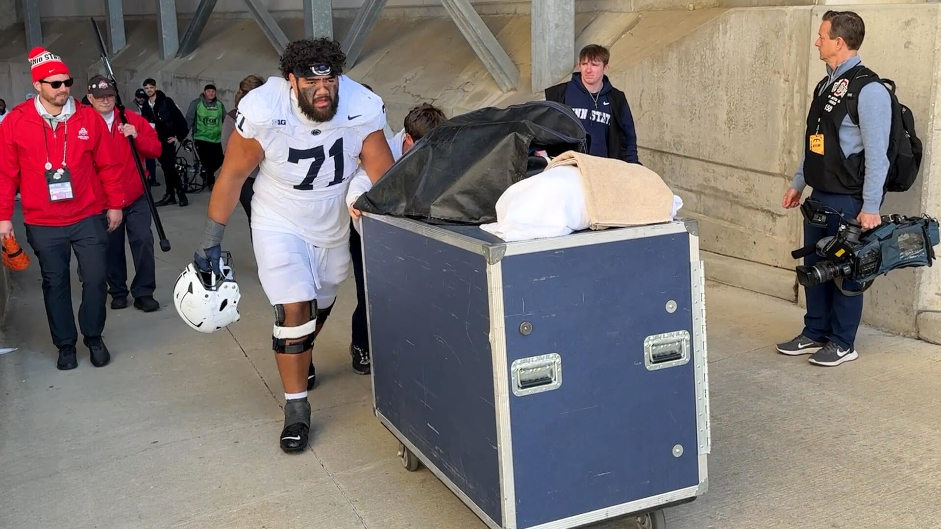 Penn State's Vega Ioane Credits Parents After Viral Moment Stream of ...