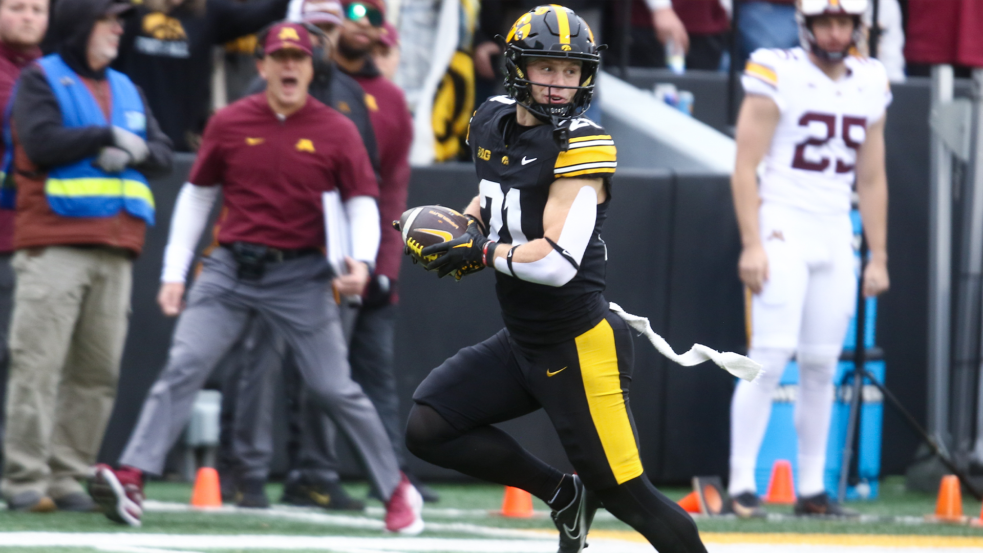 No. 9 Oregon at No. 20 Iowa - Chris Hassel's Player To Watch Stream of General Videos - CBS Sports