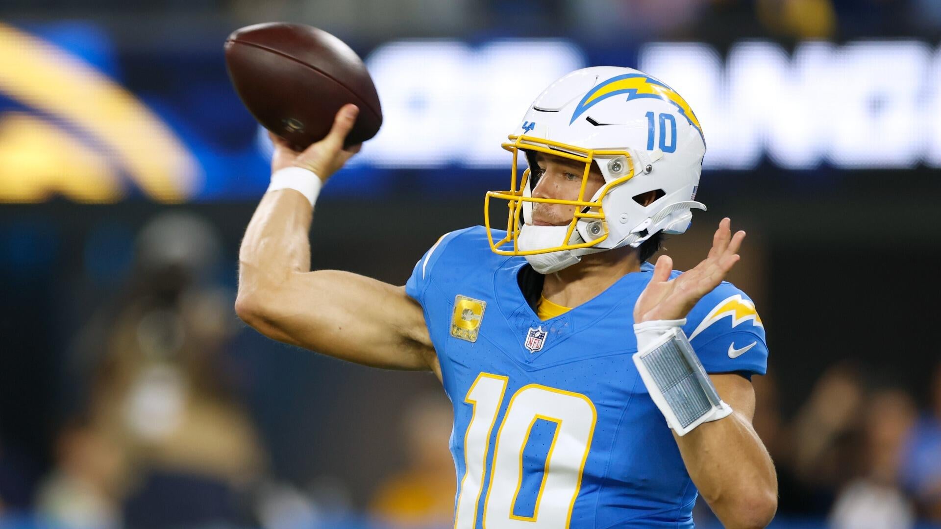 Jaguars, Chargers Both in AFC Wild Card Position Meet This Weekend on ...