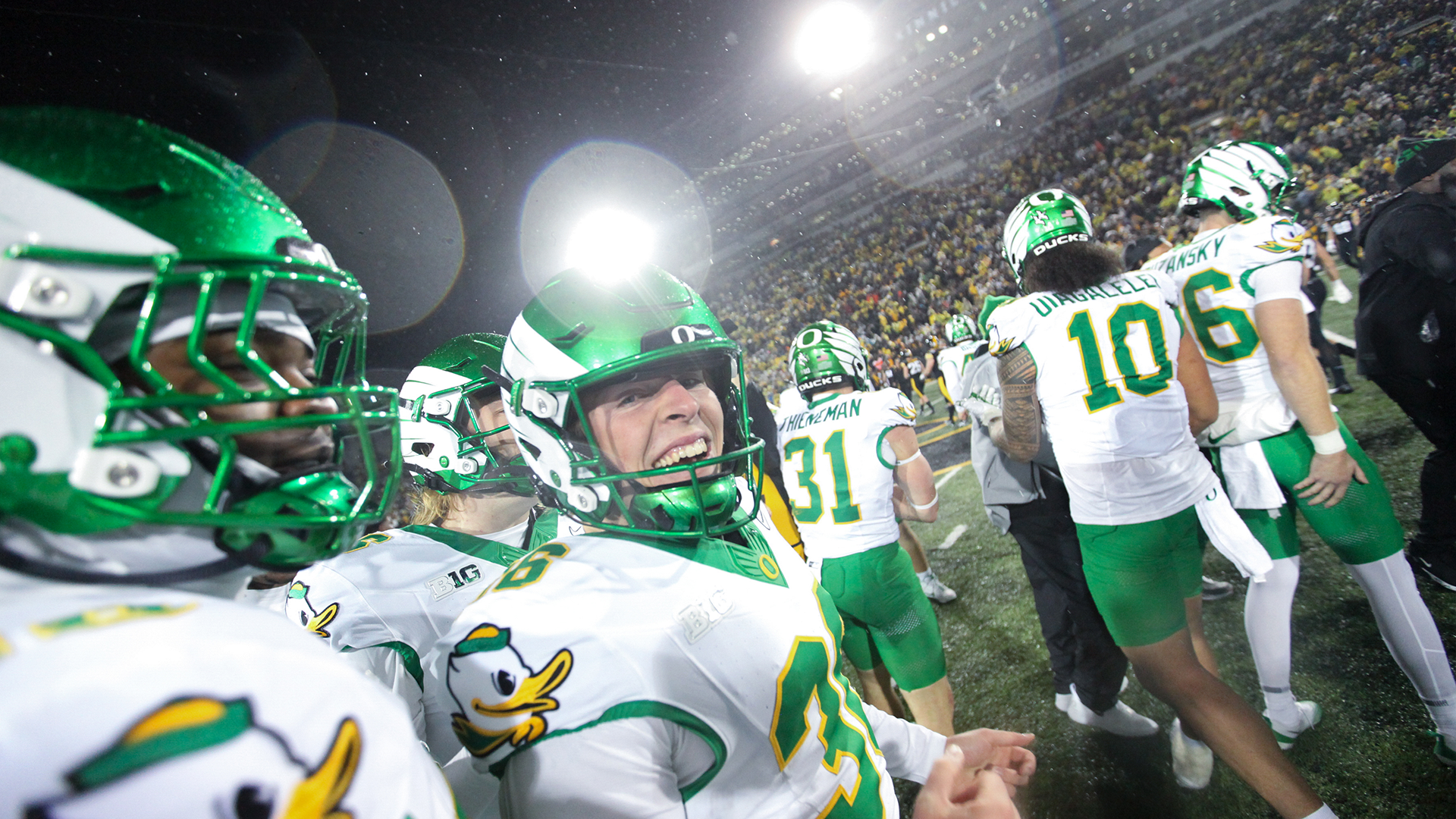 Minnesota At No. 8 Oregon Friday Night Lights Game Preview Stream of ...