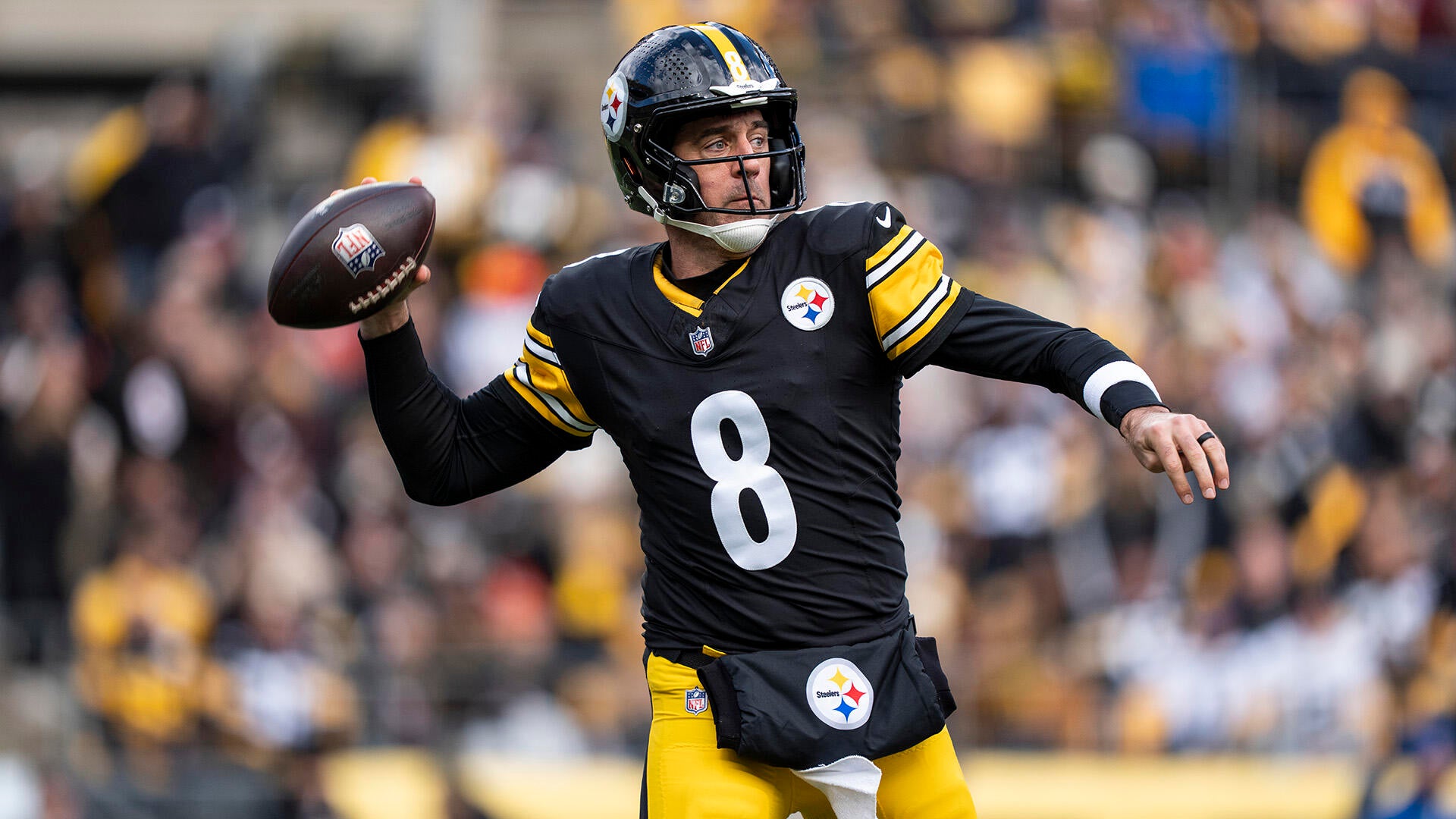 Jonathan Jones Gives the Latest on Aaron Rodgers' Injury and Jalen ...