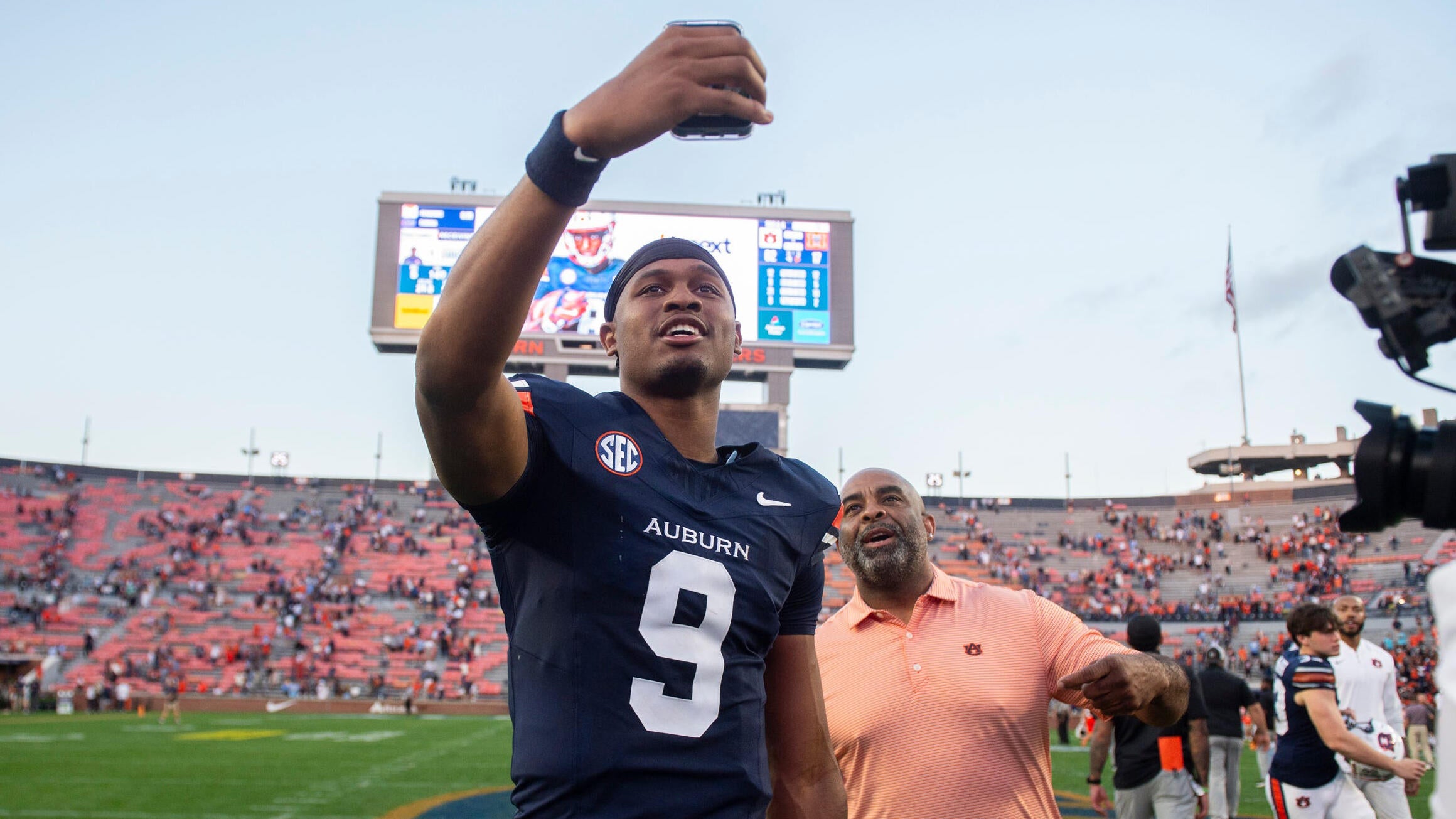 Auburn QB Deuce Knight talks first career start in win over Mercer ...