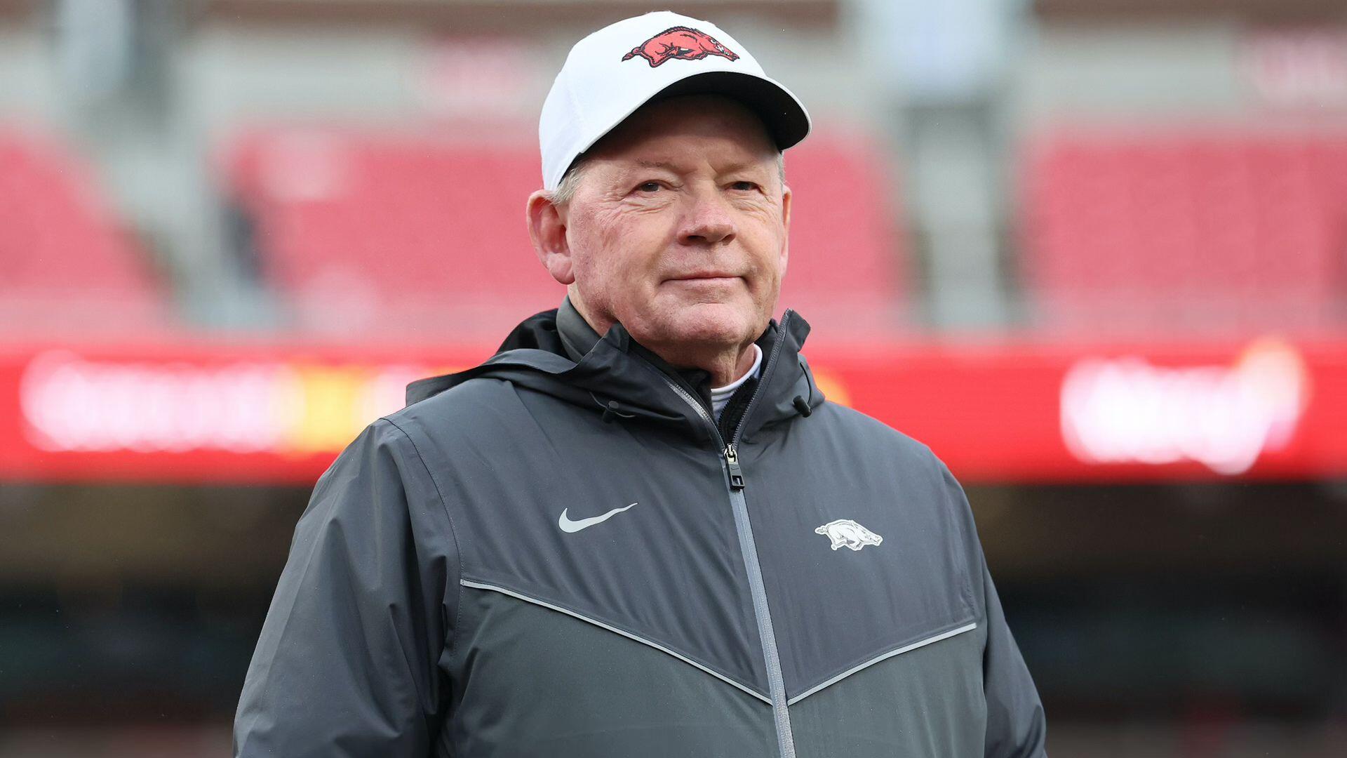 Arkansas' Bobby Petrino recaps the Razorback loss to Missouri Stream of ...