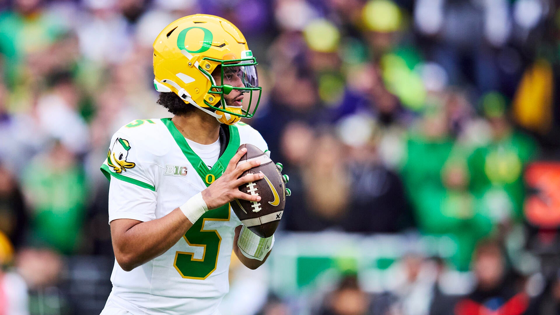 Oregon Projected to Be Favorite vs Texas Tech Stream of NCAA Football ...