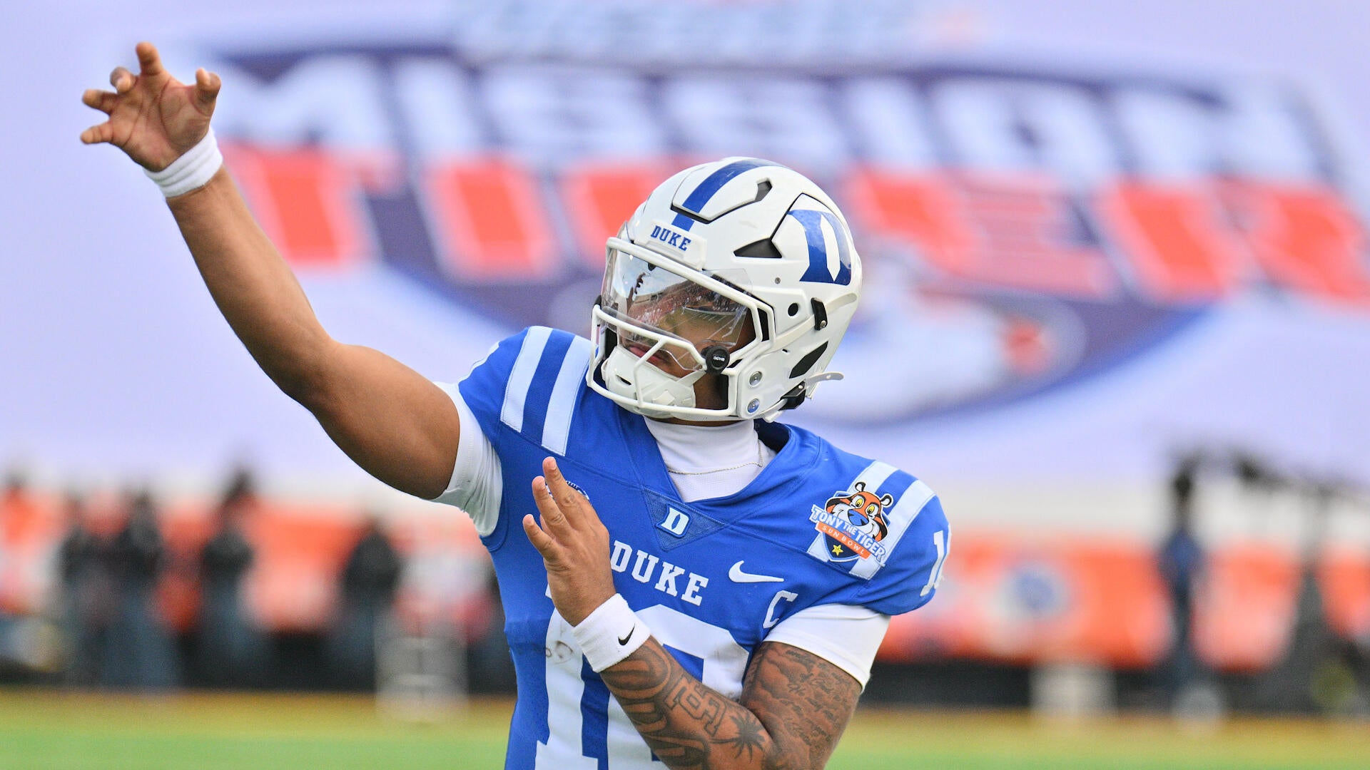 BREAKING NEWS: Former Duke QB Darian Mensah Commits To Miami Stream of ...