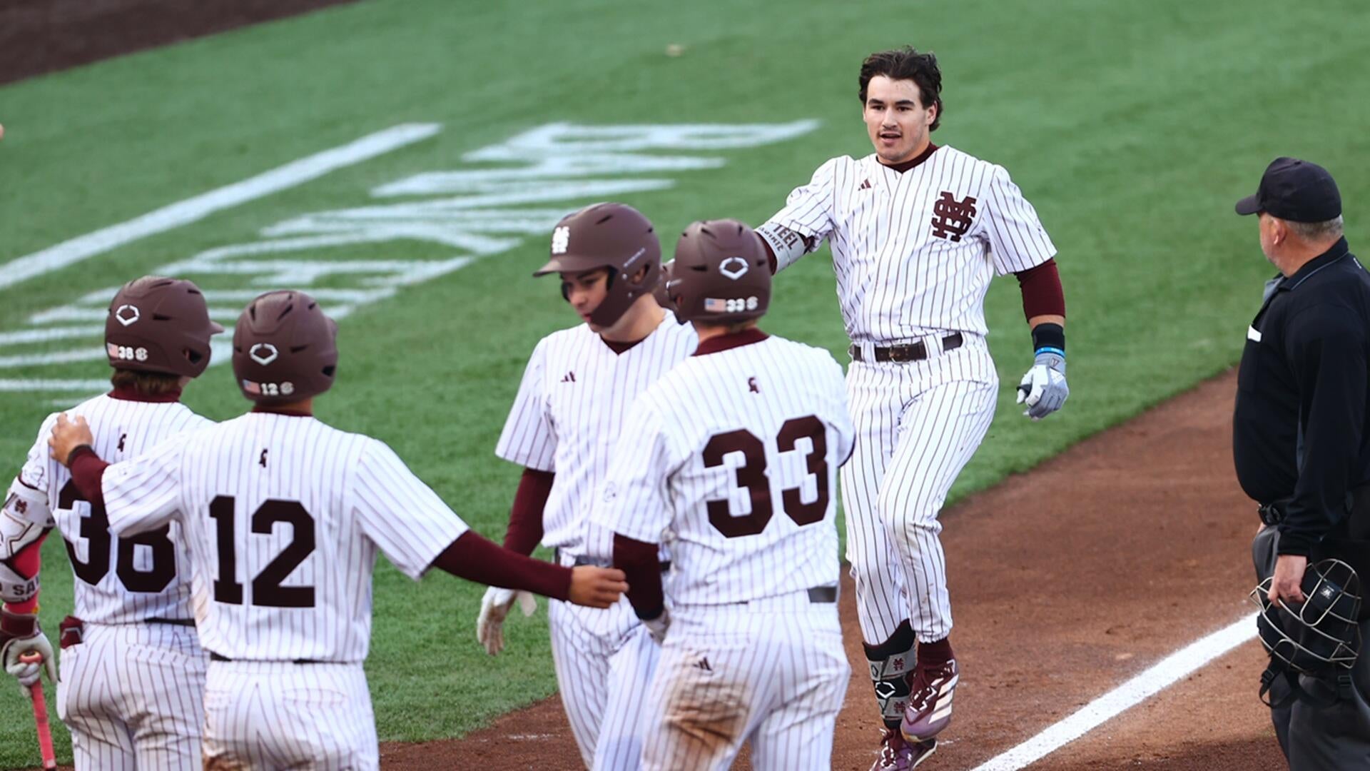Gleason, Teel star in Bulldog blowout of Austin Peay Stream of General ...