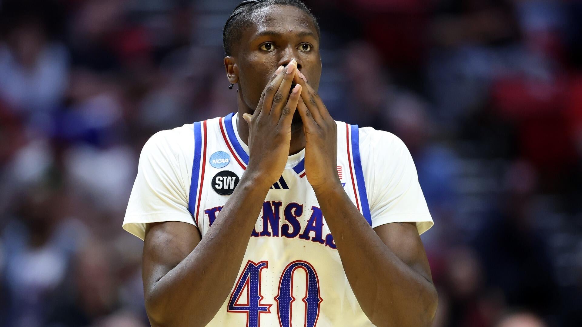 Breaking: Kansas Transfer Flory Bidunga Commits To Louisville Stream of ...