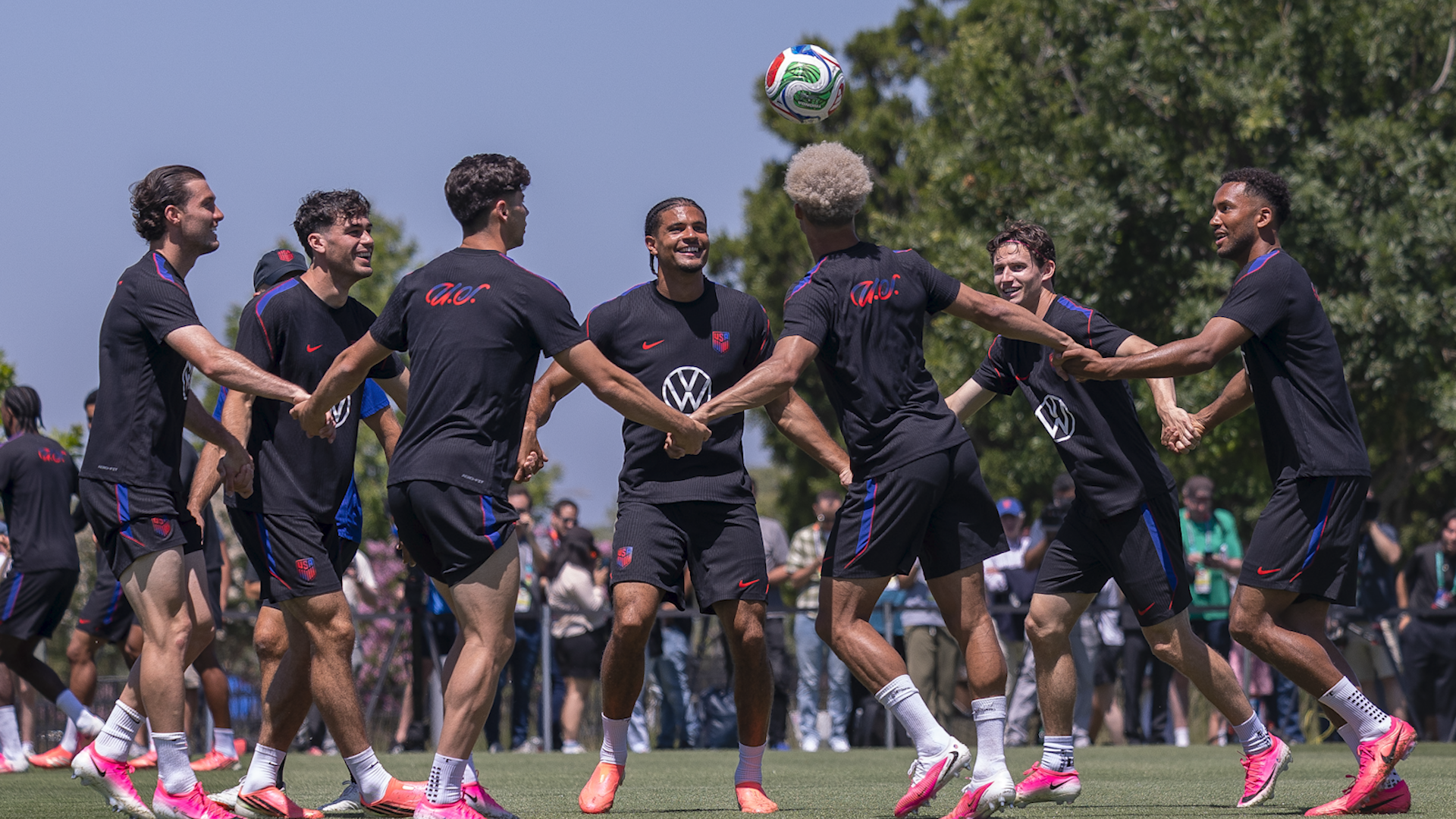 USMNT's Wild Reaction to Knicks' Finals Win Stream of Soccer - CBS Sports