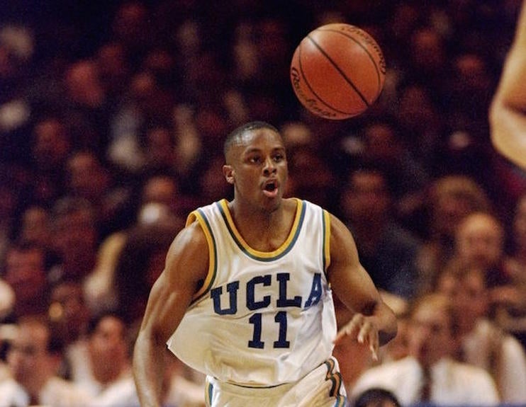 16 Amazing Game-Winning Shots That Electrified the NCAA Tournament ...