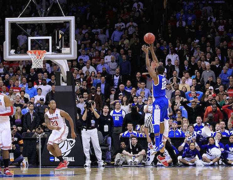 16 Amazing Game-Winning Shots That Electrified the NCAA Tournament ...