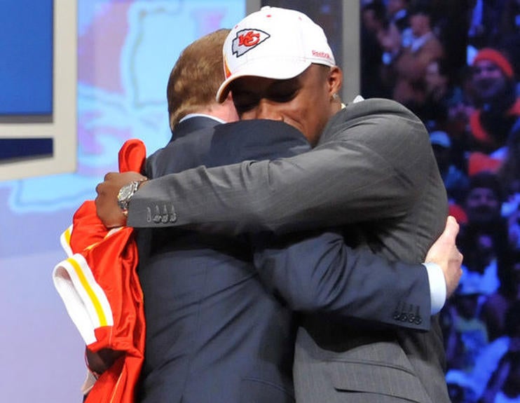 17 NFL Draft bear hugs that remind us it's OK to love again - CBSSports.com