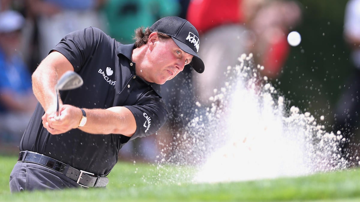WATCH: Phil Mickelson holes out with bunker beauty for eagle at 2016 ...