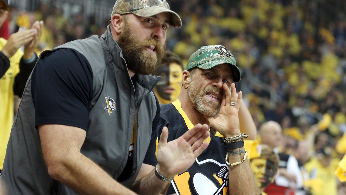 LOOK: WWE great Shawn Michaels cheers on HBK Line, fires up Pens fans ...