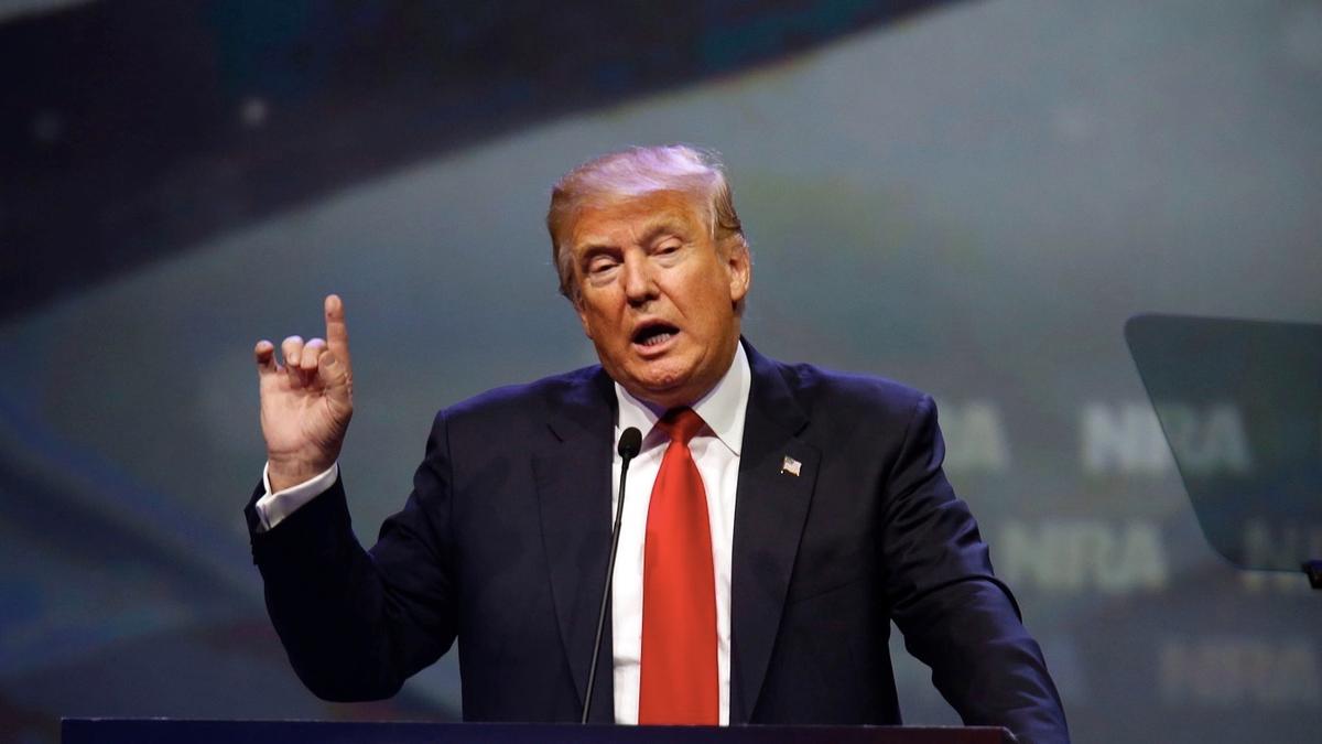 Donald Trump is trying to build wall around golf course due to global ...