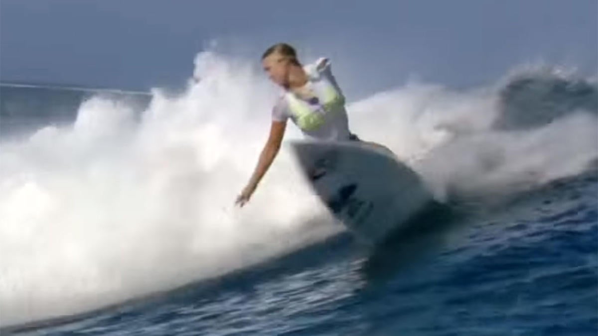 LOOK: Surfer who lost arm in shark attack upsets world No. 1 ...