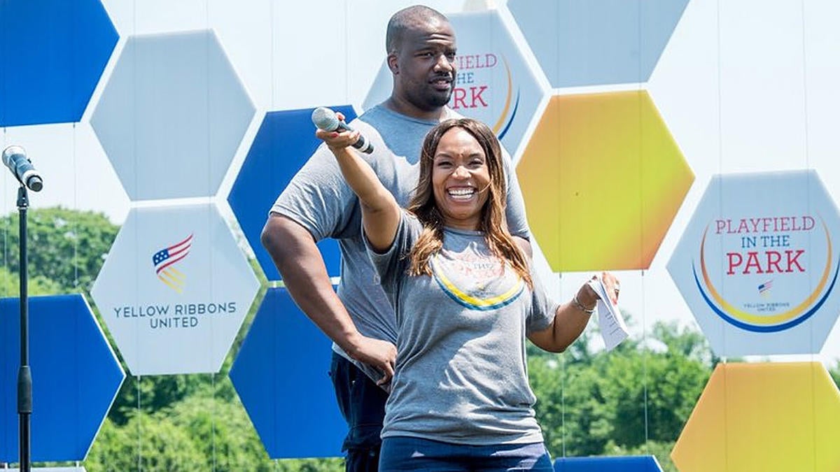 Good grief: Ex-Redskins lineman lifts up kids who've lost loved ones at ...