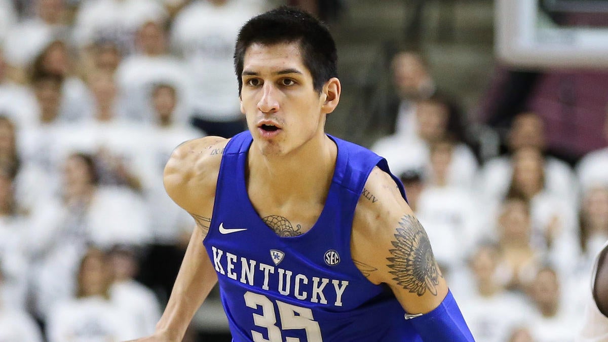 Kentucky's Derek Willis found lying in the street, faces public ...