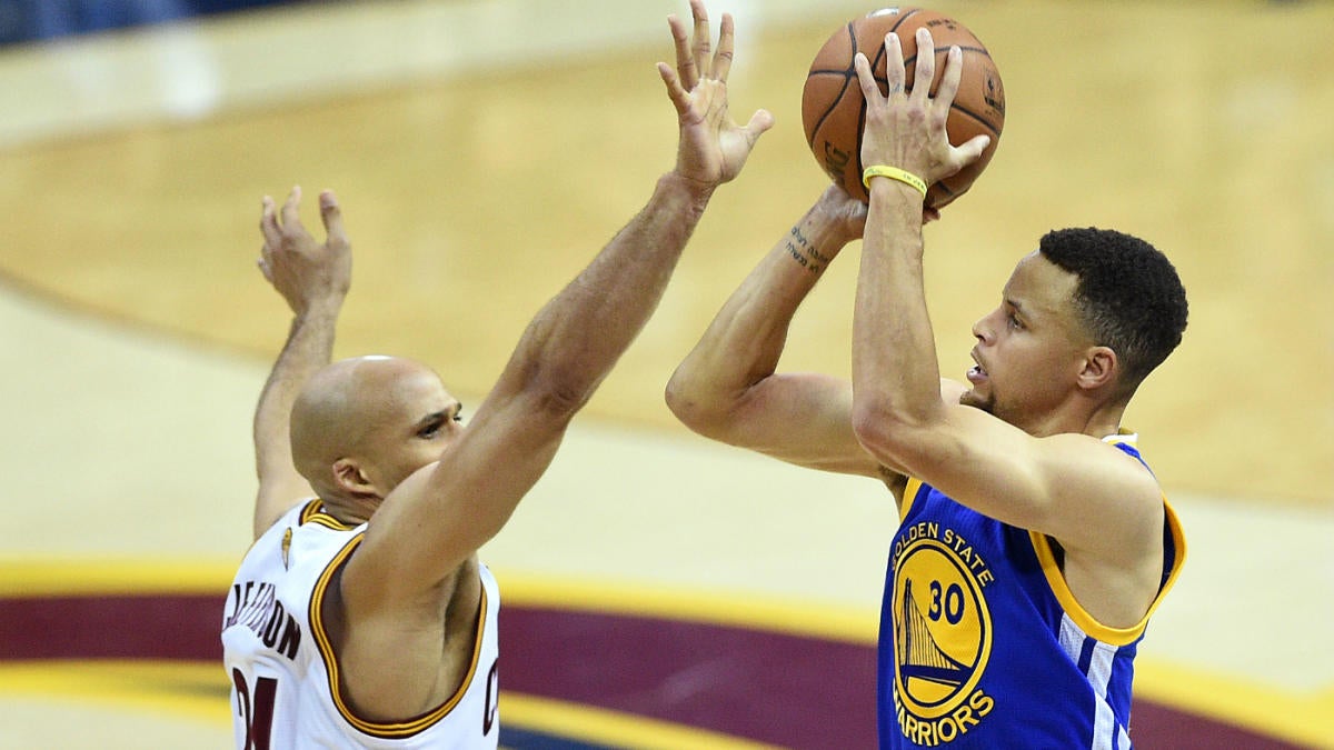 WATCH: Steph Curry sets a new NBA Finals record for 3s made - CBSSports.com