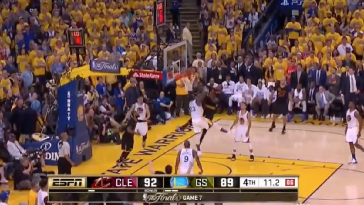 WATCH: LeBron shakes off wrist injury, hits clinching free throw in ...
