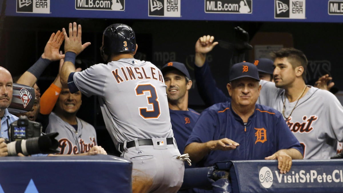 Tigers score eight runs in the ninth to improbably stun the collapsing ...