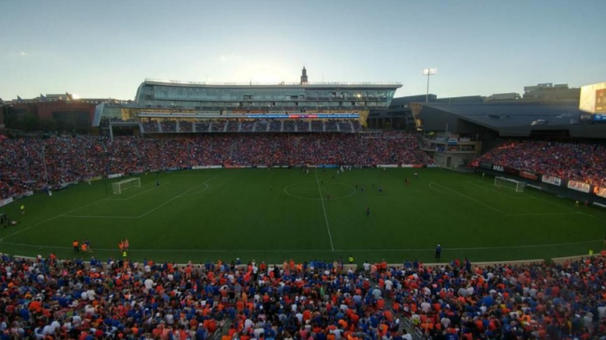 LOOK: The best soccer crowd in the US this weekend came from a non-MLS ...