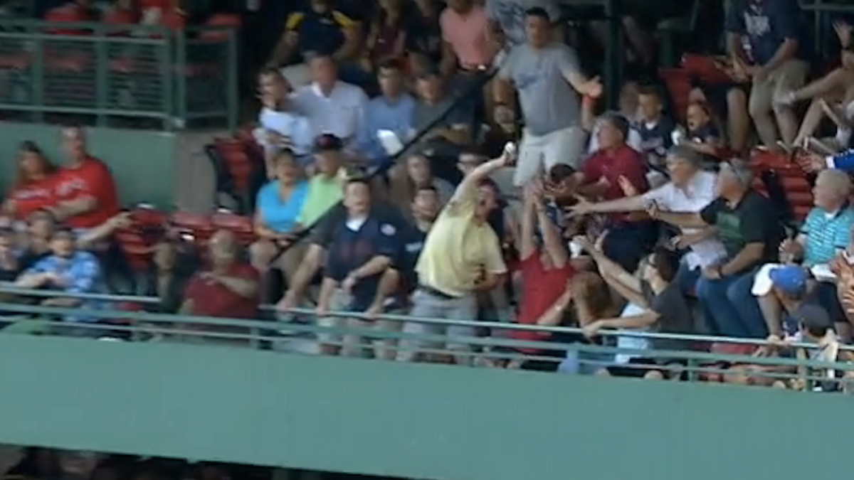WATCH: Fenway Park fan makes a smooth one-handed catch - CBSSports.com