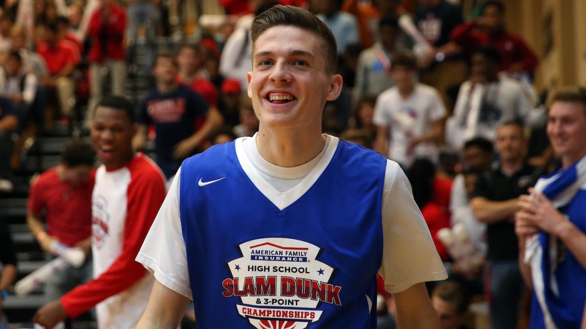 WATCH:Flashy Virginia freshman takes off from long distance for ...