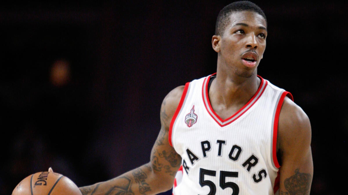 Raptors' Delon Wright has shoulder surgery, out at least 4 months - CBS ...