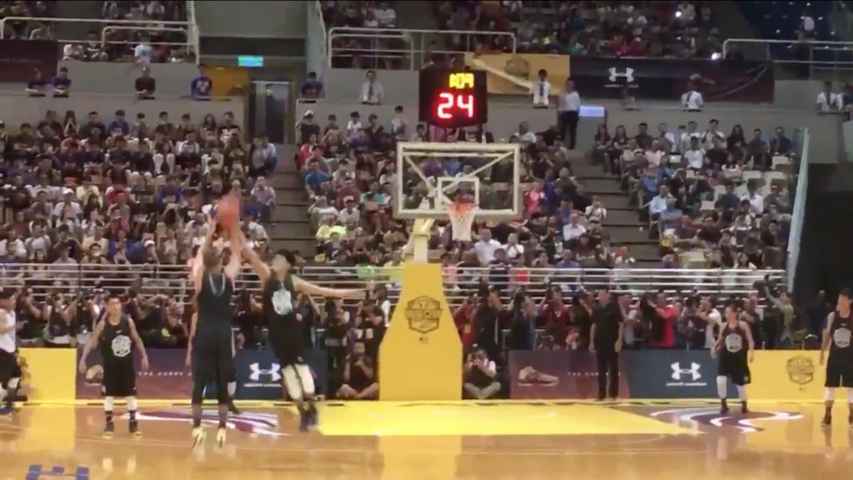 WATCH: Filipino teenager stuns crowd by blocking Stephen Curry's 3 ...