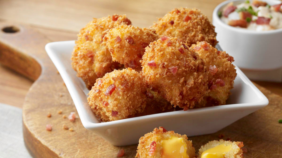 LOOK: Packers new food items are full of heart-stopping, gooey ...